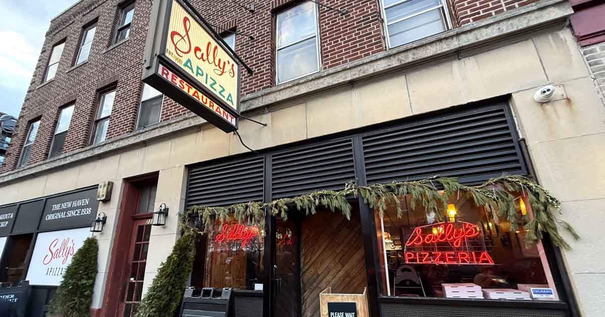 The Thin-Crust Tomato Pie At This Connecticut Institution Is Worth ...