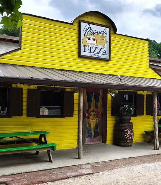 coolest pizza place kentucky ftr