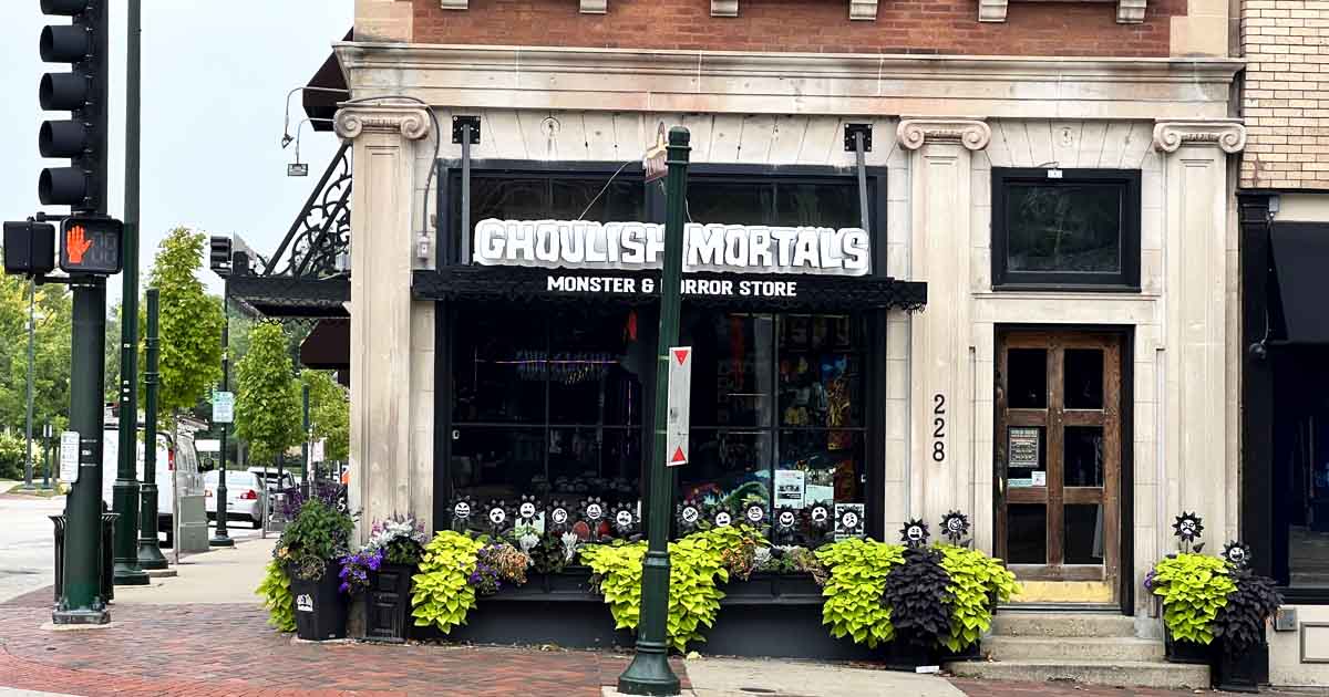 The Creepiest Store In Illinois Is A Horror Fan’s Dream Come True