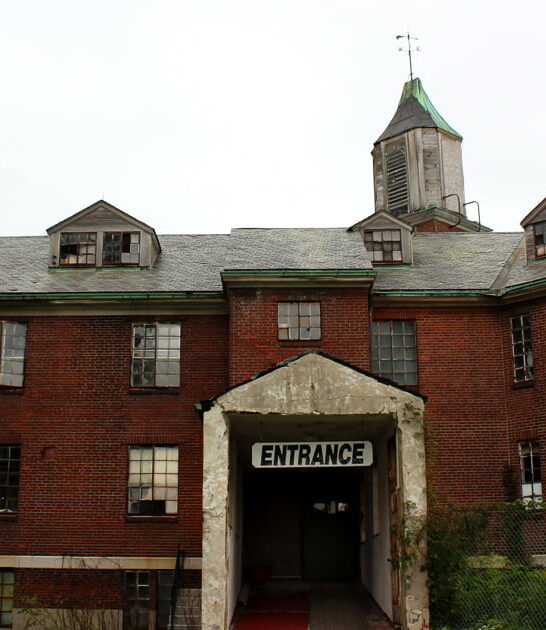 decaying new york asylum ftr