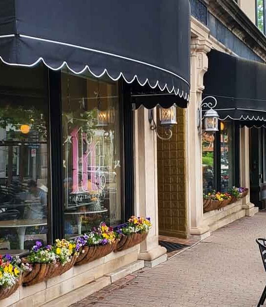 dreamy illinois bookstore wine ftr