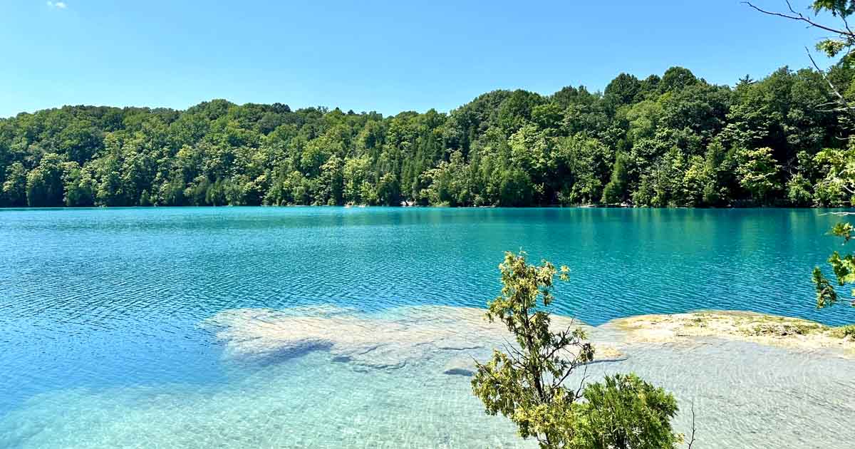 The Lakes At This New York State Park Are Almost Too Beautiful To Be Real