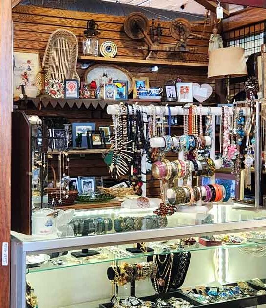 enormous massachusetts antique store ftr