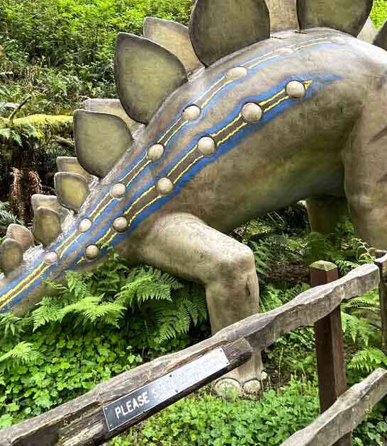 giant dinosaurs oregon rainforest ftr