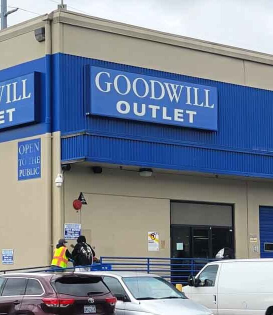 gigantic thrift washington stores ftr