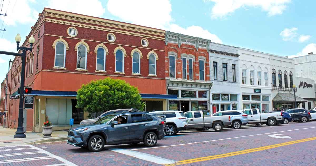 This Town In Might Be The State's Prettiest Secret