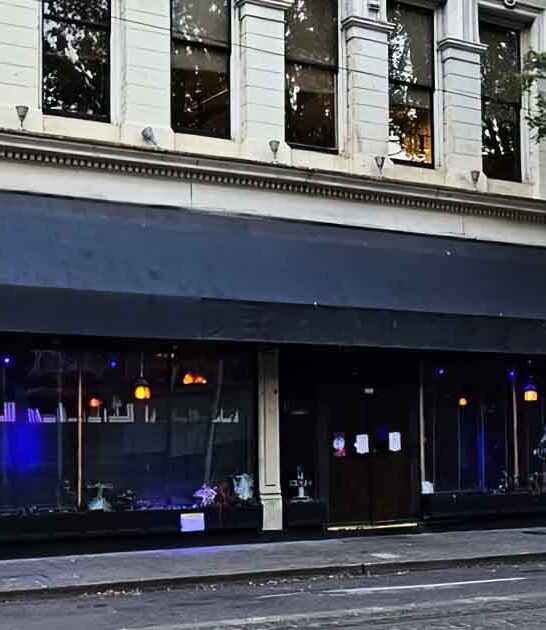 haunted cocktail bar oregon ftr