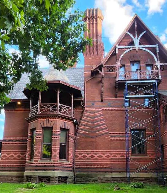 historic connecticut house back ftr