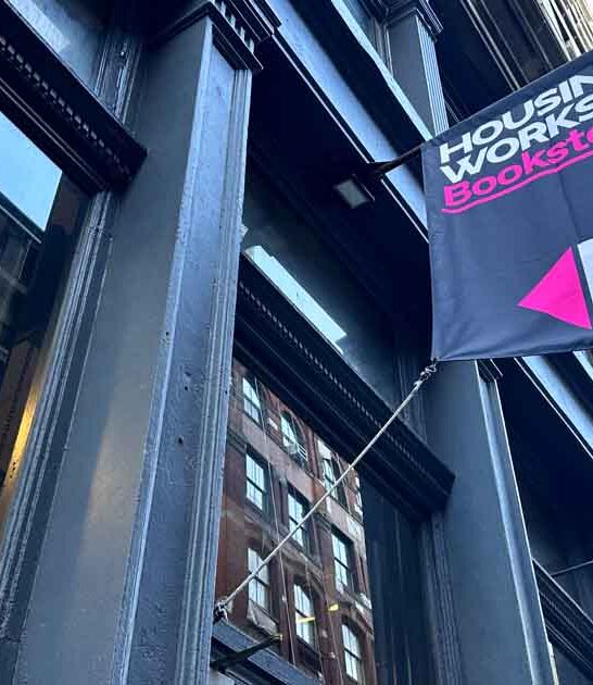 huge new york bookstore ftr