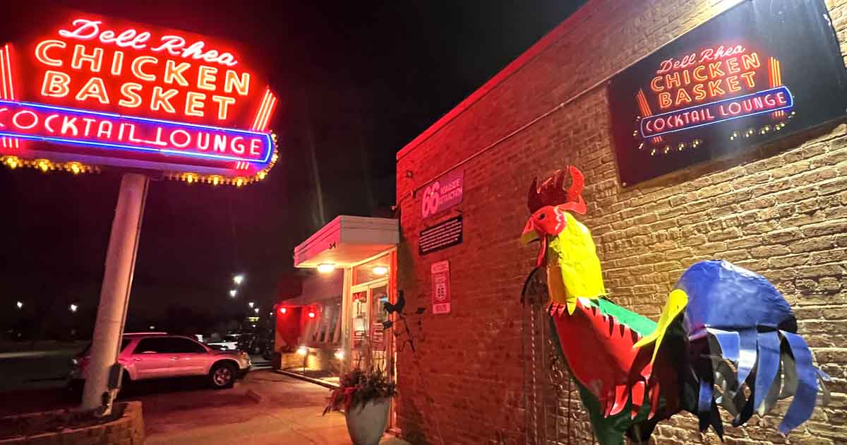 This Legendary Fried Chicken Joint In Illinois Has Been Serving Route ...