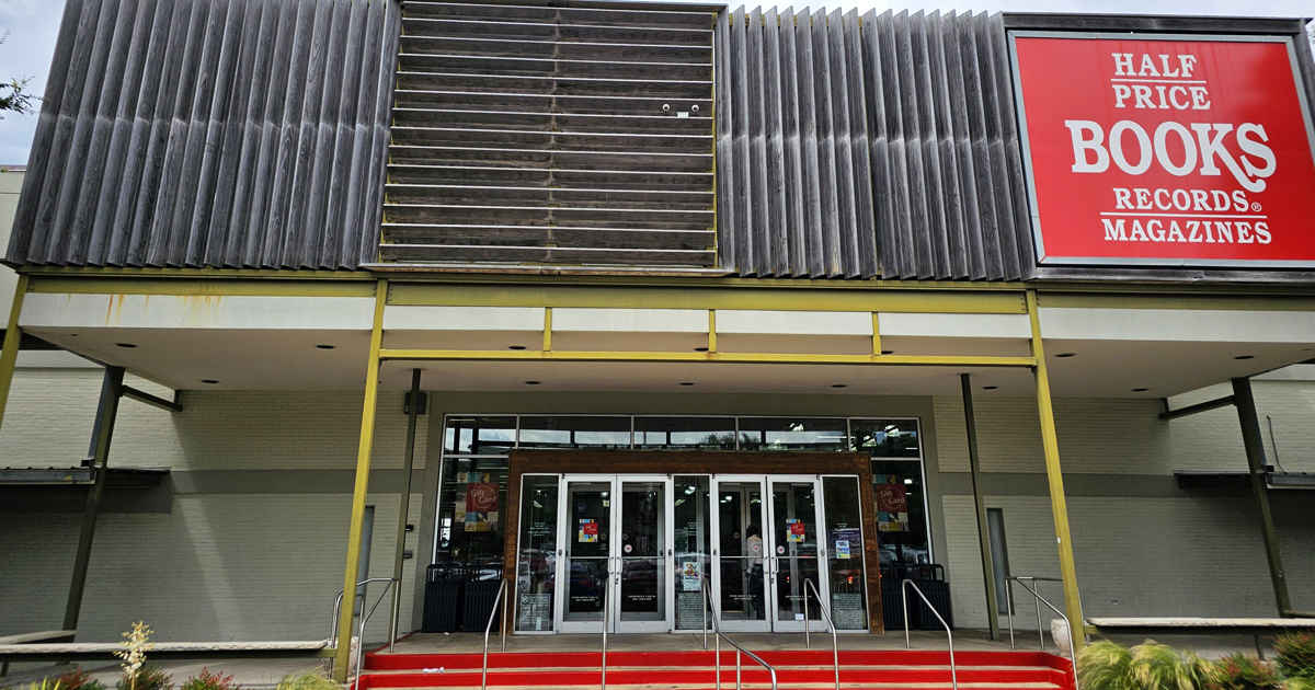The Incredible Bookstore In Texas Where Everything Is A Steal