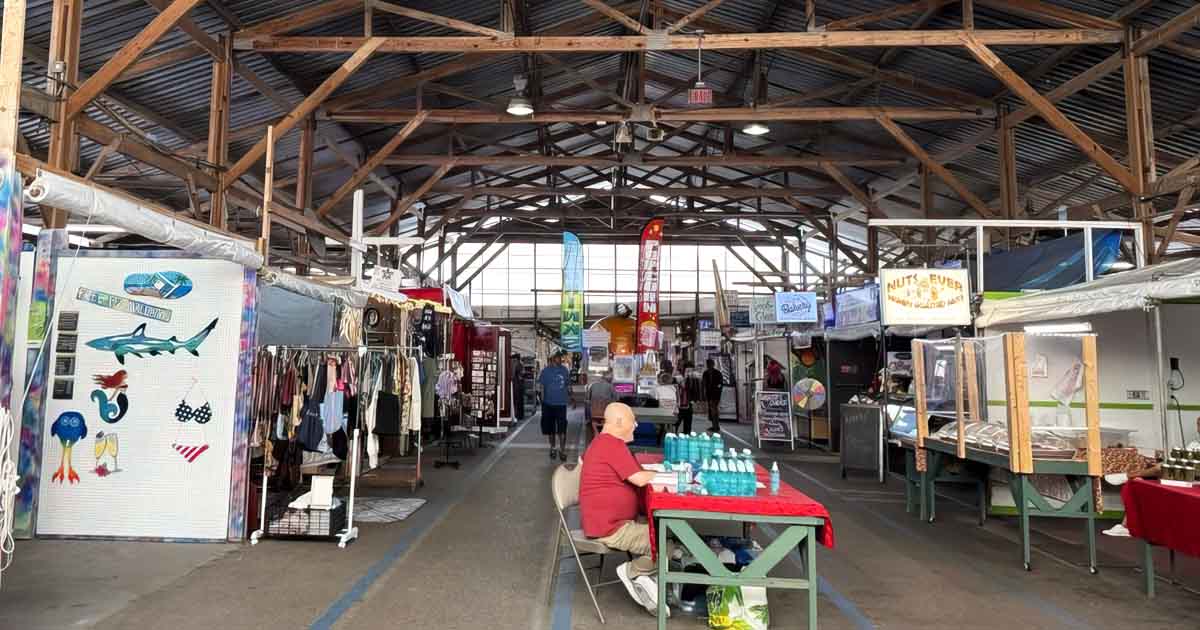 The Massive Indoor Flea Market In Florida Where Your Bargain-Hunting ...