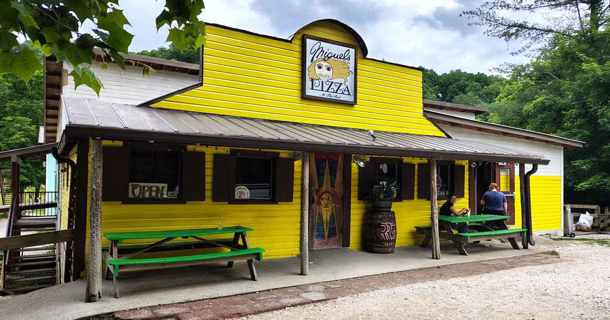 This One-Of-A-Kind Kentucky Eatery Is Part Pizzeria, Part Outdoor Outfitter
