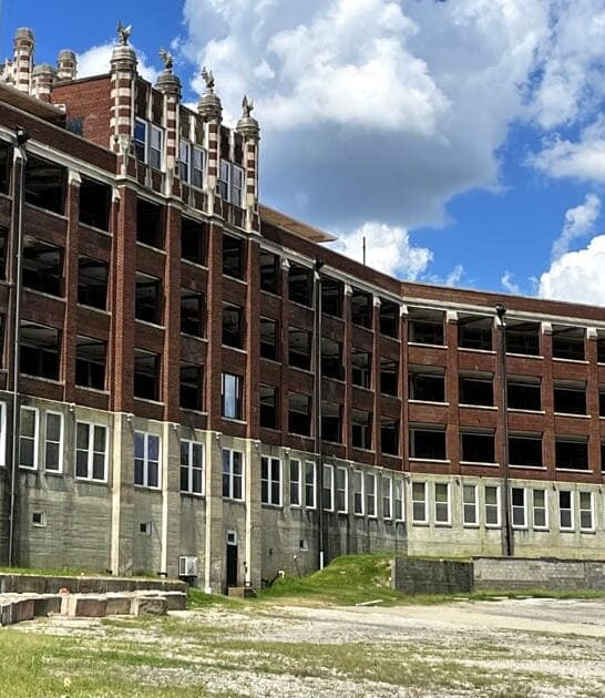 kentucky sanatorium dark past ftr