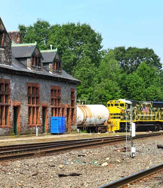 life peaceful massachusetts towns ftr