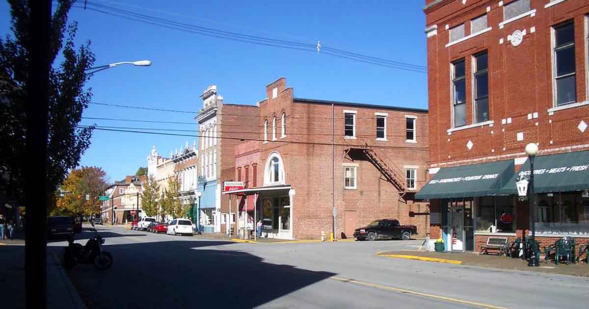 Step Into A Real-Life Utopia At This Fascinating Indiana Town