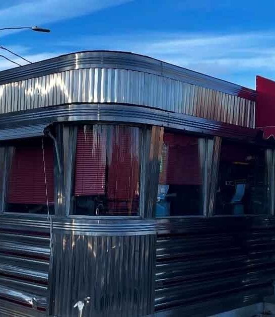 This Nostalgic Diner In Massachusetts Serves Up The Best Breakfast You&rsquo;ll Ever Taste