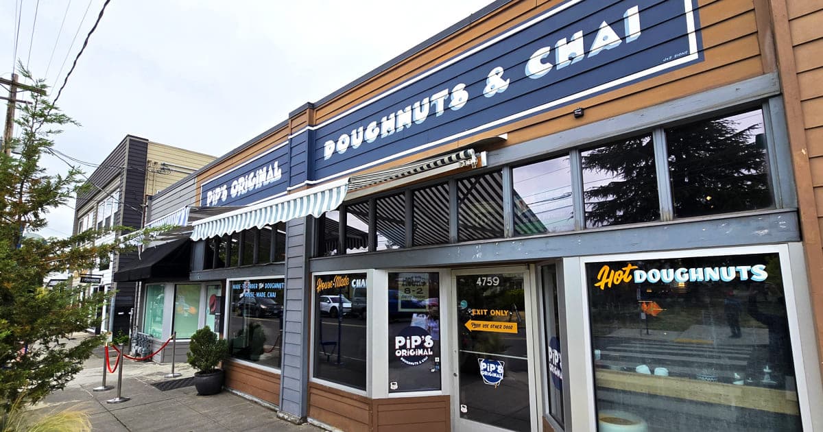 The Bite-Sized Donuts At This Oregon Shop Have A Massive Following For ...