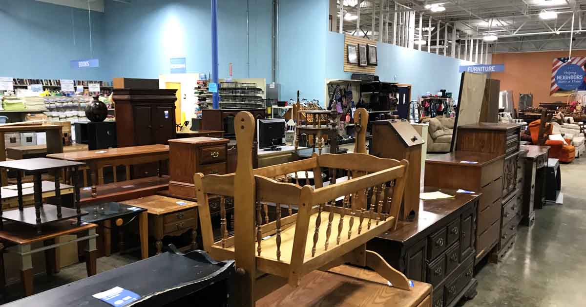 This Massive Thrift Store In Missouri Feels Like A Never-Ending ...