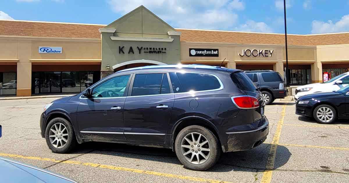 The Enormous Outlet Mall In Michigan That Could Take You All Day To Explore