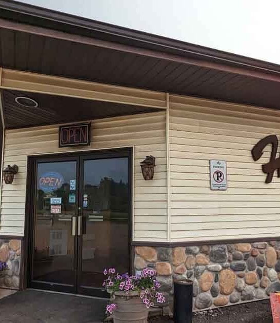 michigan tiny diner breakfast ftr