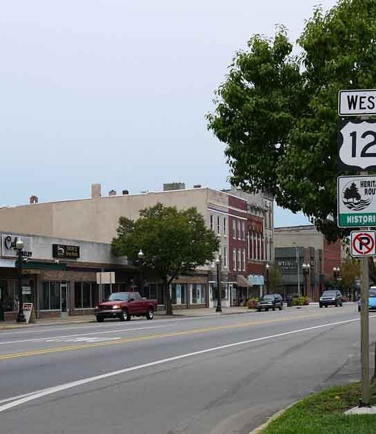 This Underrated Town In Michigan Is So Pretty, You&rsquo;ll Want To Stay Forever