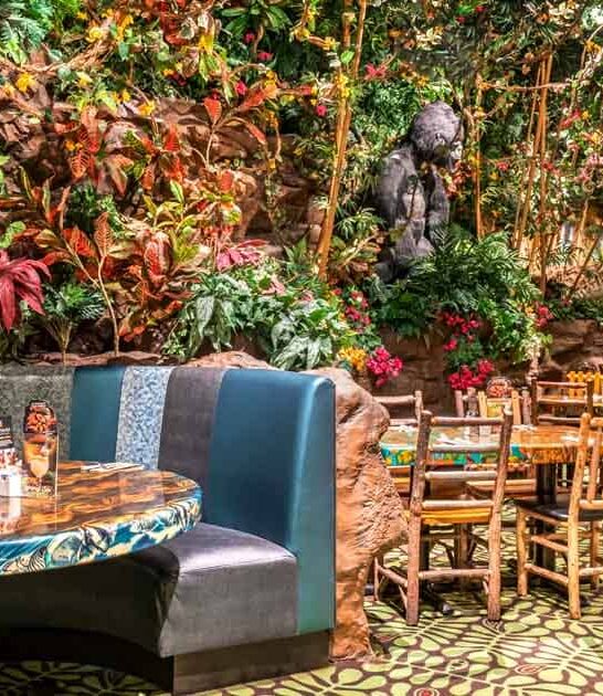 minnesota restaurant animatronic animals ftr