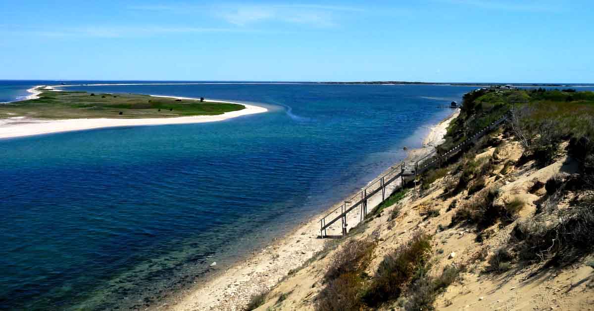 You'll Want To Drop Everything And Visit These 9 Massachusetts Islands