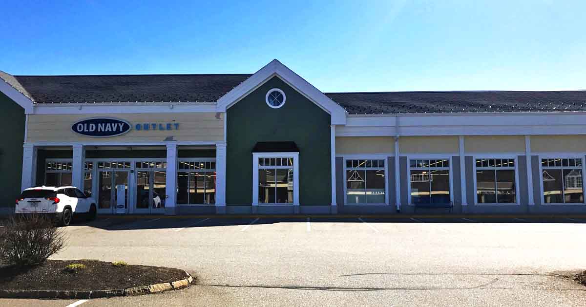 Nh 45 Outlets The Enormous Outlet Mall In New Hampshire Where Smart Shoppers Stretch ...