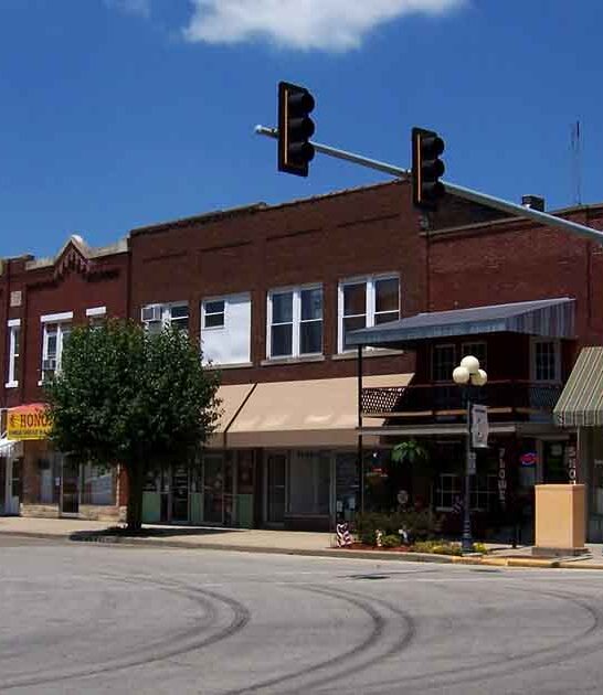 offbeat illinois town unique ftr