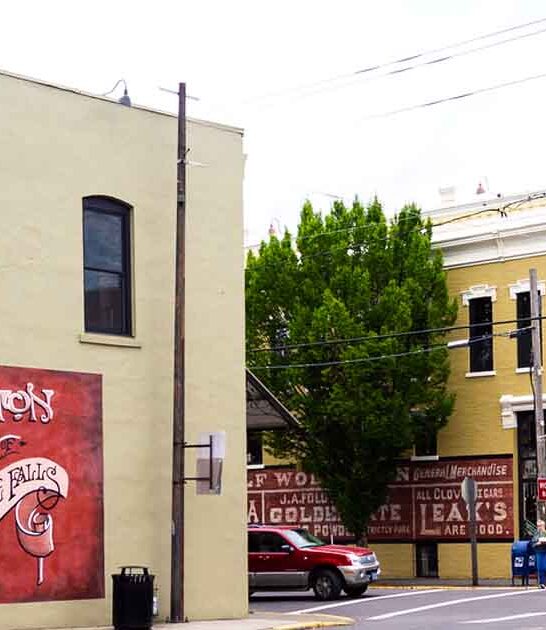 offbeat oregon town ftr