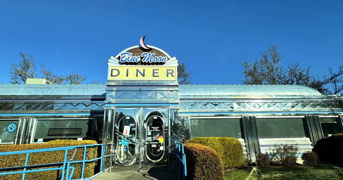 This Old-Fashioned Oregon Diner Serves Up Pure 1950s Nostalgia
