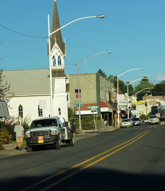 peaceful amazing oregon towns ftr