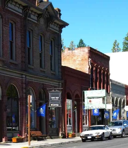 peaceful oregon small towns ftr