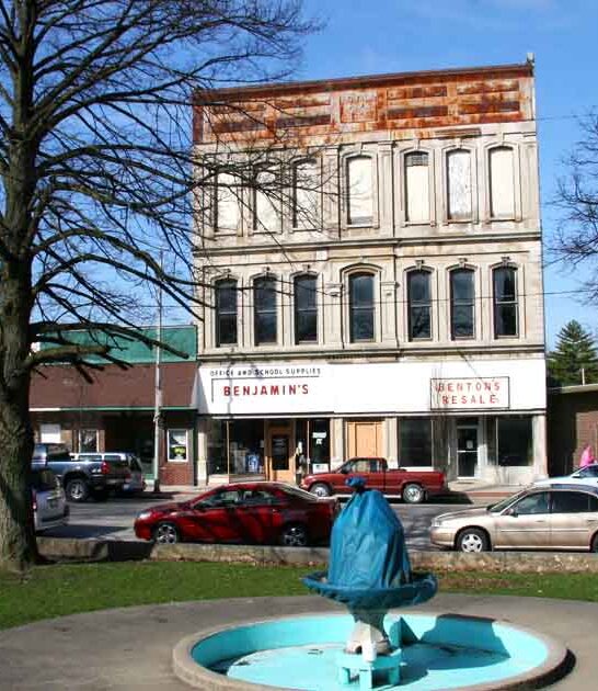 picturesque illinois village postcard ftr