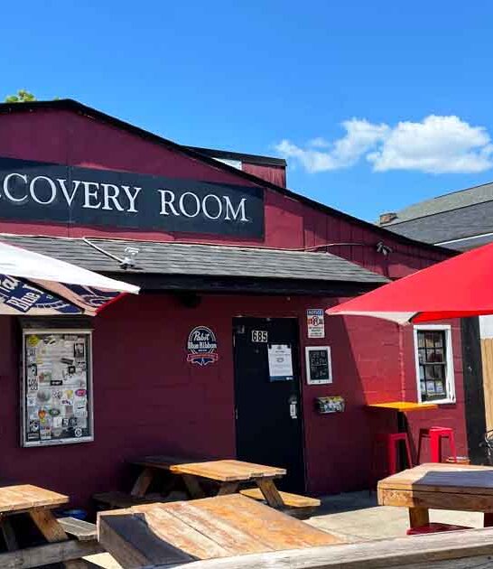 quirky bar south carolina ftr