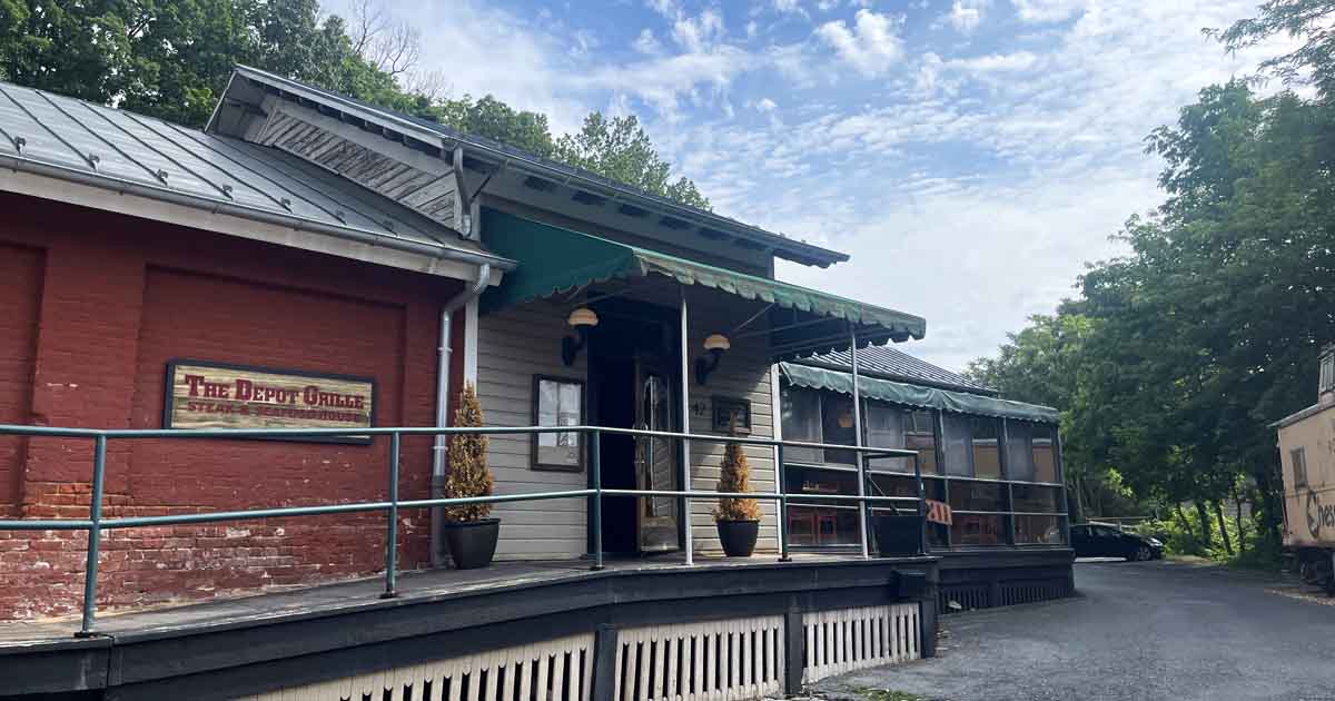 This Railroad-Themed Restaurant In Virginia Serves The Most ...