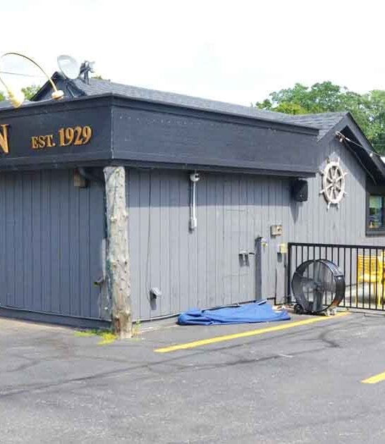 restaurant michigan legendary ftr