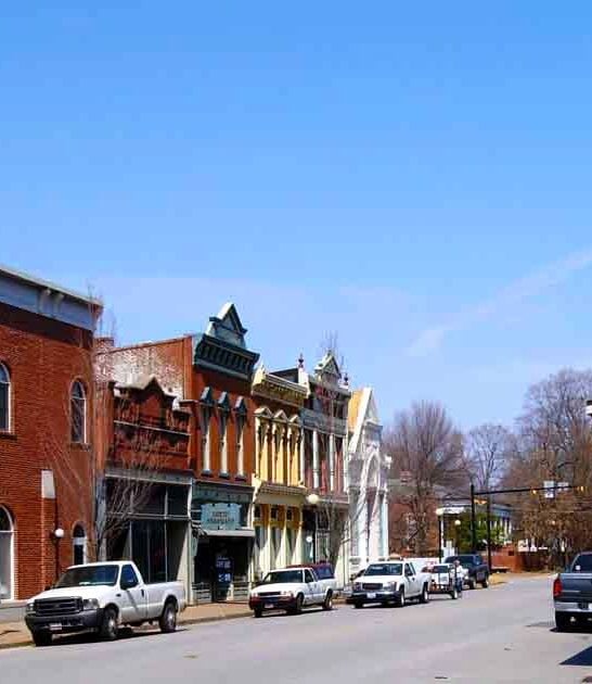 10 Peaceful Small Towns In Indiana That Melt Stress Away Instantly