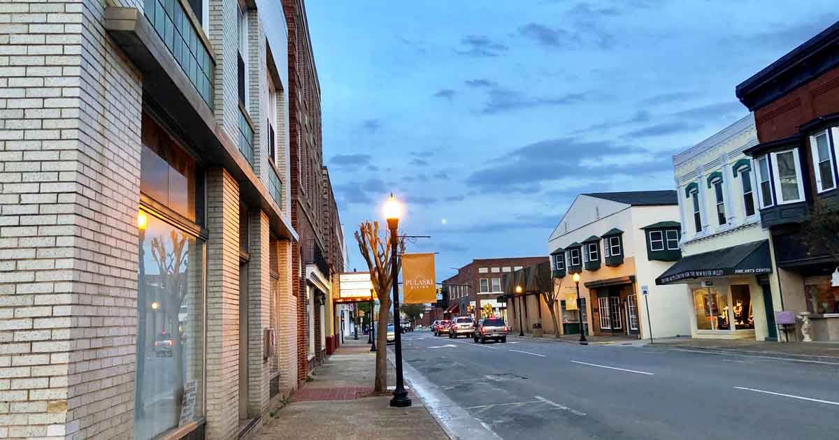 The Slow-Paced Town In Virginia Where One-Bedroom Apartments Rent For ...