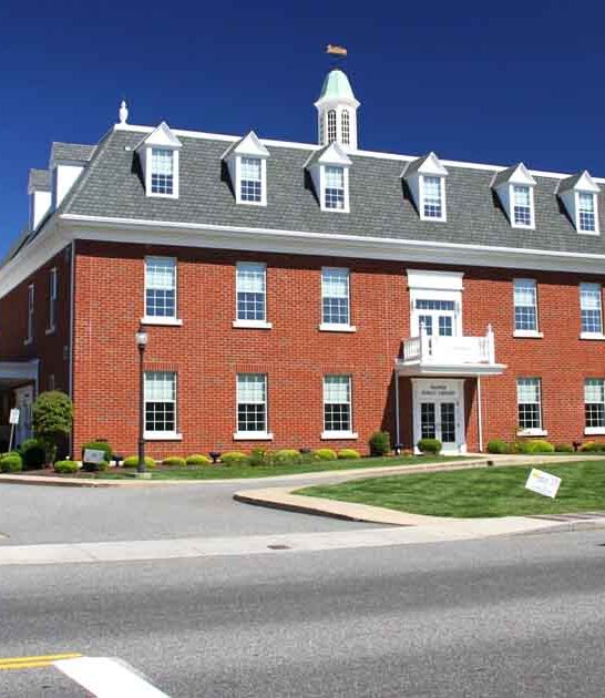 small charming towns massachusetts ftr