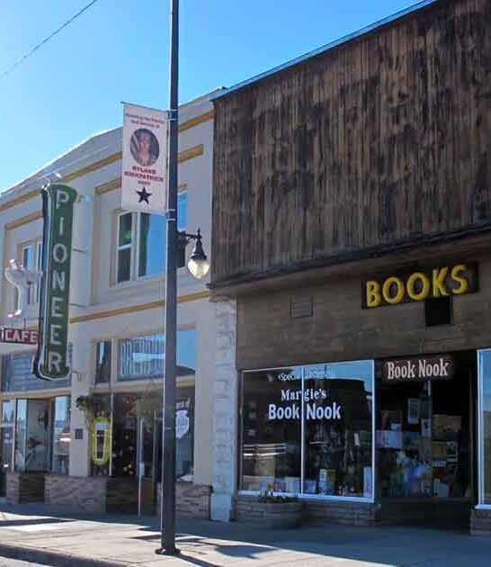 small town comfortably california ftr