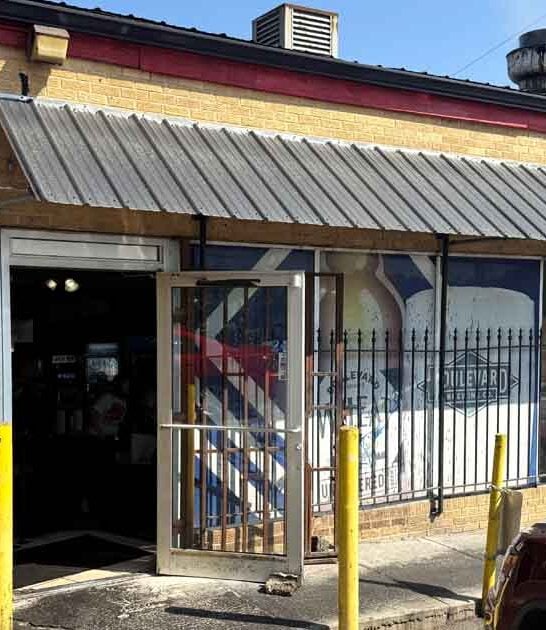 smokiest barbecue missouri legendary ftr