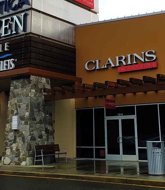 spacious washington outlet mall ftr