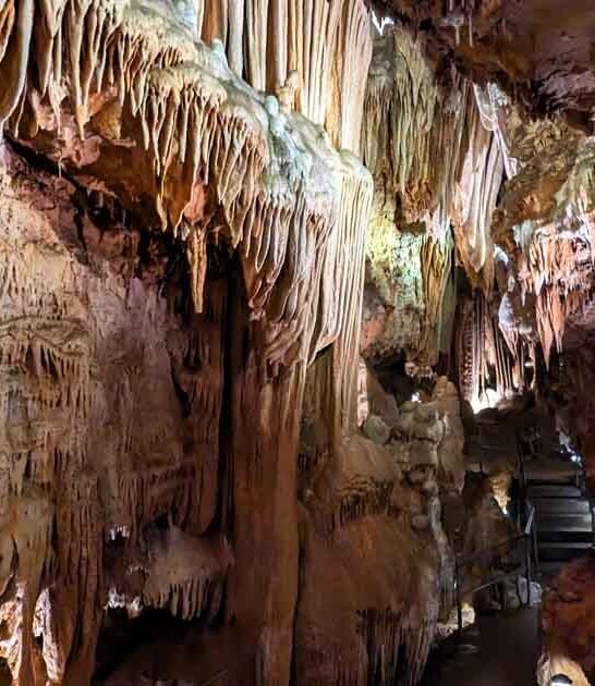 You Can Actually Get Married Deep Inside This Spectacular Missouri Cave