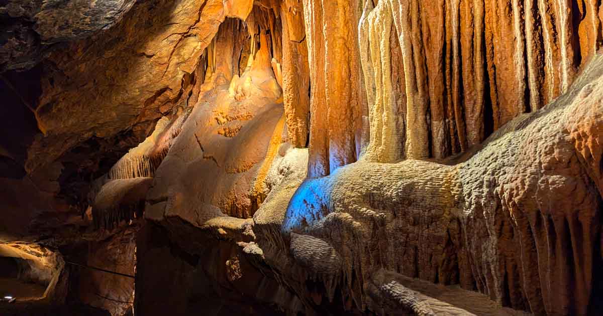 This Spectacular Cave In Virginia Feels Like A Journey To Another Planet