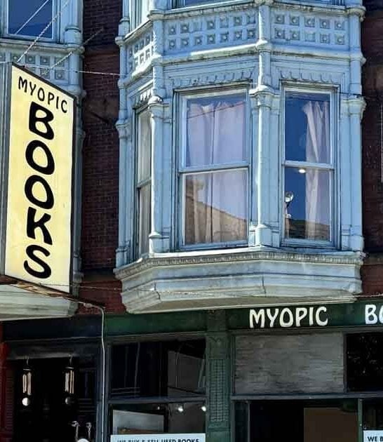 spend hours illinois bookstore ftr