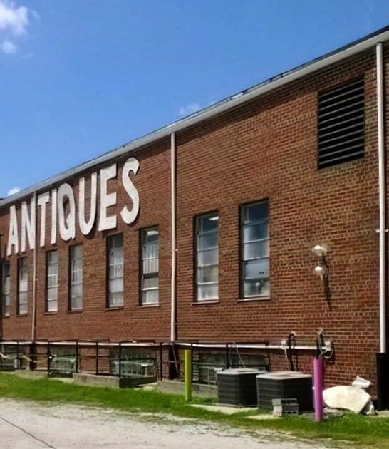 sprawling illinois antique visit ftr