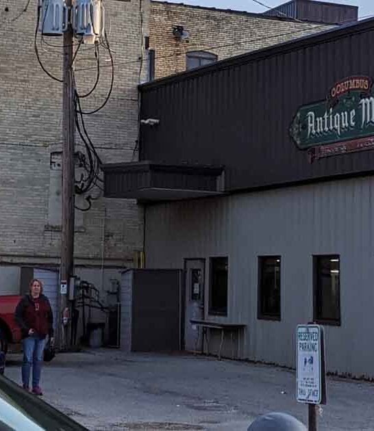 This Sprawling Wisconsin Antique Mall Is An Absolute Must-Visit For Collectors