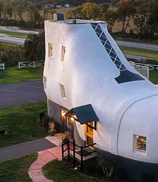 surreal bizarre landmark pennsylvania ftr